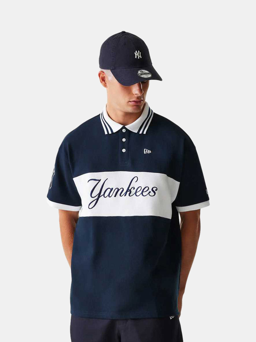 MLB Graphic Polo S/S i Navy fra New Era | Hurtig Levering – AND • PANTS
